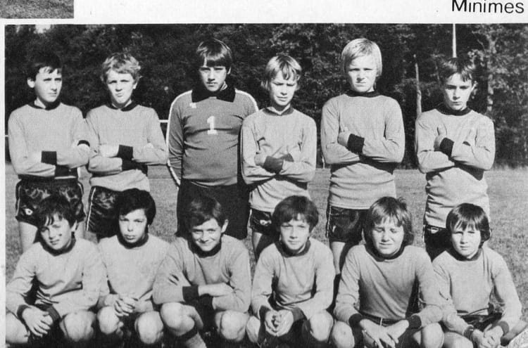 Photo de classe CHOISY 1979-1980-minimes 2ème année de 1980, STADE DU ...