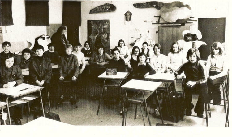 Photo de classe 4 éme A1 de 1974, Collège Saint-exupéry - Copains d'avant