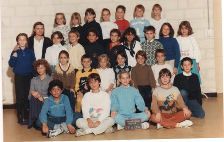 Photo de classe Cm2 de 1986, Ecole Cité Astruc - Copains d'avant