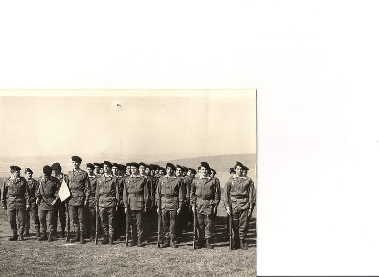Photo de classe Armée 1976 43 rt de 1976, Militor - Copains d'avant