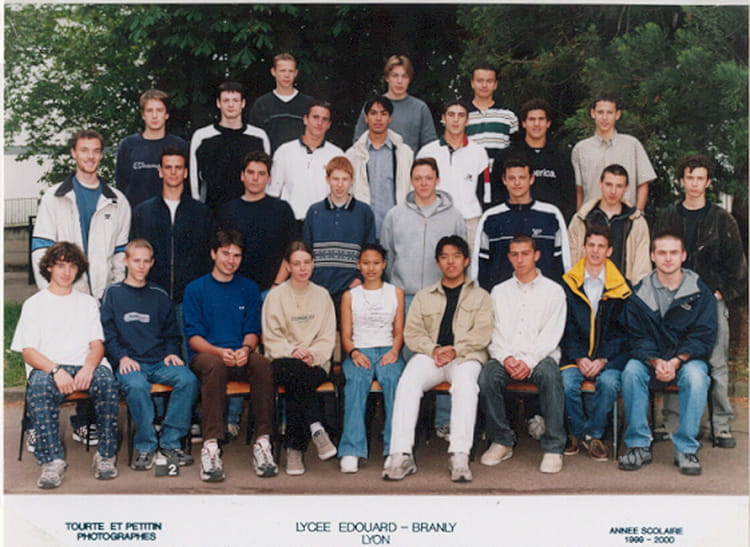 Photo de classe 1s2 de 2000, Lycée Edouard Branly - Copains d'avant