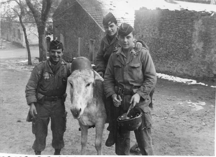 Photo de classe à Guertoufa Algérie de 1961, 54 Eme Bt Guertoufa ...