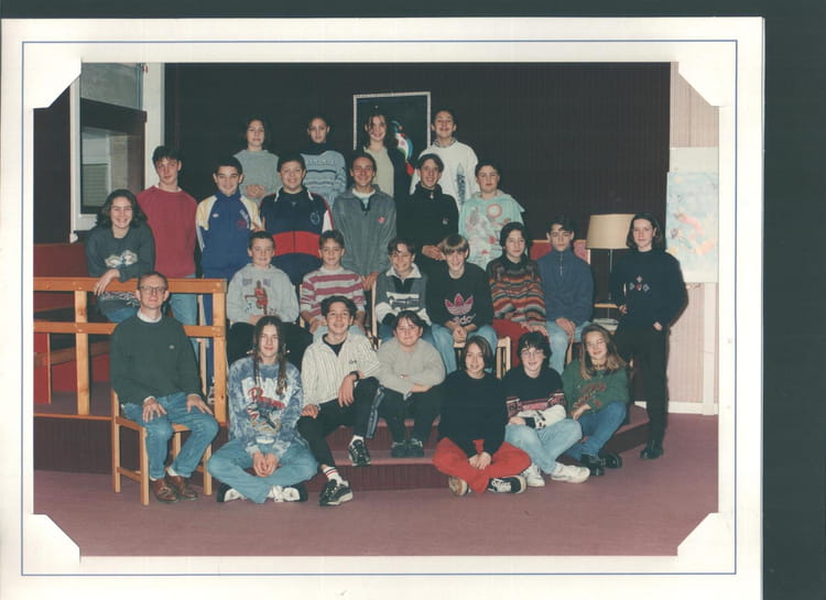 Photo De Classe 4 me De 1997 Coll ge Th ophile Briant Copains D avant Photo De Classe 4 me De 1997 Coll ge Th ophile Briant Copains D avant
