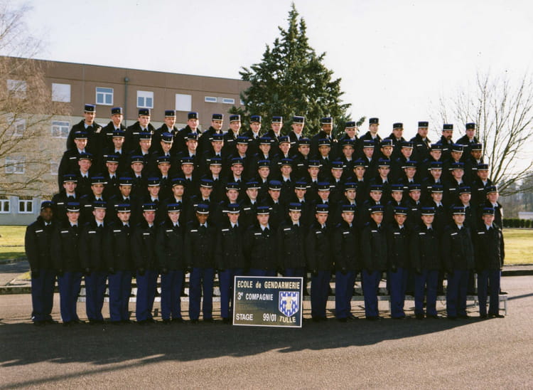 Photo de classe 1ère Compagnie GAV de 1999, Ecole Gendarmerie Tulle ...