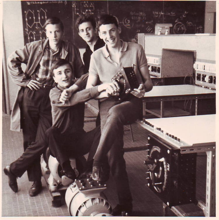 Photo de classe 1ere TI de 1966, Lycée Pierre-emile Martin - Copains d'avant