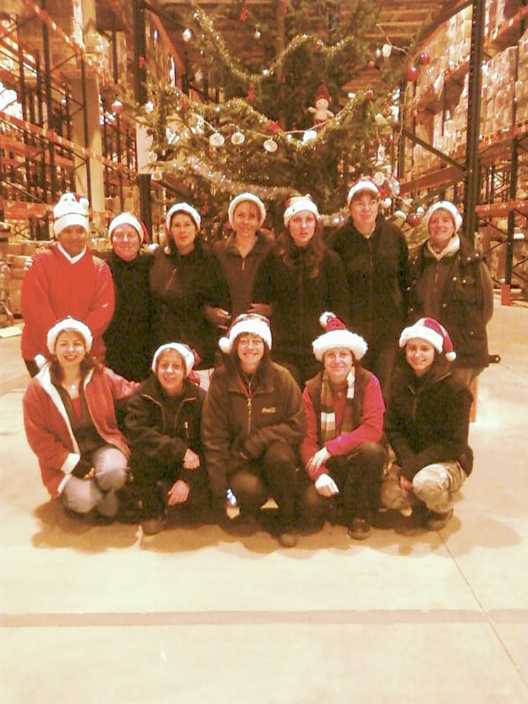 Photo de classe Noël au boulot de 2008, Mr Logistique - Copains d'avant