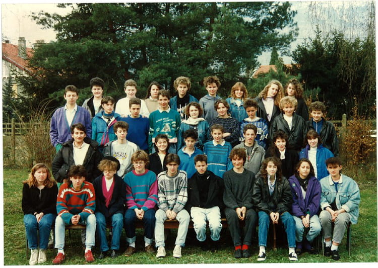Photo de classe 2e4 -1987-1988 Lyc Pierr du Terrail de 1987, Lycée ...