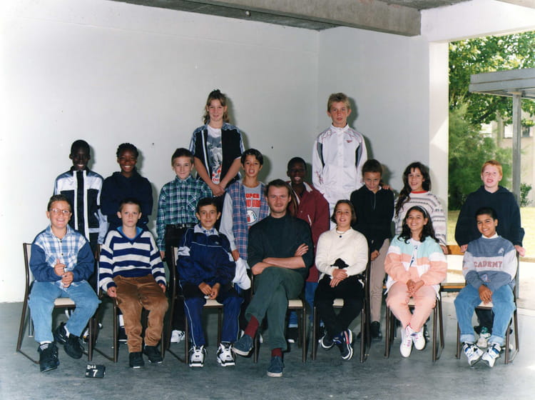 Photo de classe 6eme segpa de 1996, Collège André Doucet - Copains d'avant