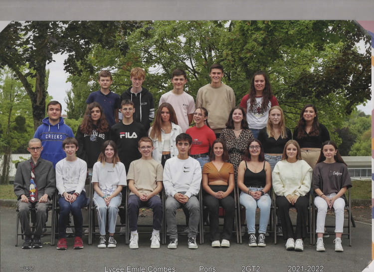 Photo de classe 2GT2 - 2021-2022 de 2021, Lycée Emile Combes - Copains ...