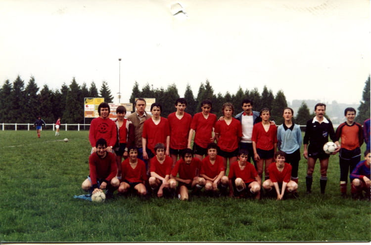Photo de classe Minimes VSF 1981-1982 de 1981, Vsf Football - Copains d ...