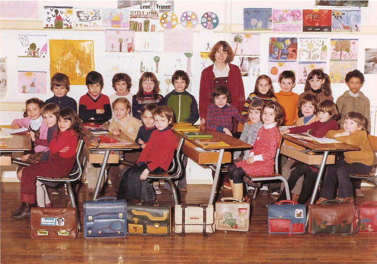 Photo de classe ECOLE MICHELET de 1983, MICHELET - Copains d'avant