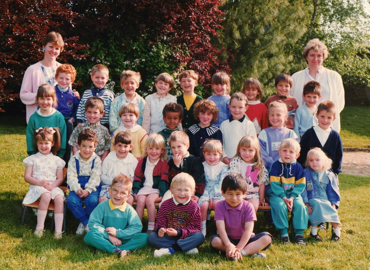 Photo de classe Moyenne section de 1991, Ecole Maternelle Pierre Eugène ...