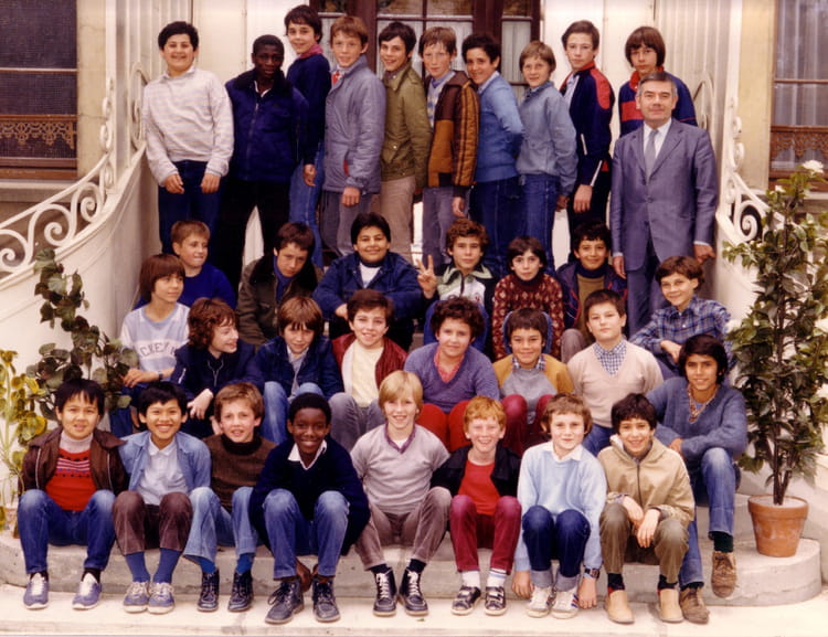 Photo de classe 6e de 1981, Institution Ségaux - Copains d'avant