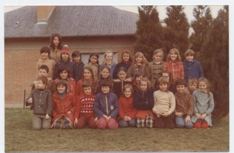 Photo de classe Cm2 de 1974, Ecole Georges Dartois (Beauvais) - Copains ...