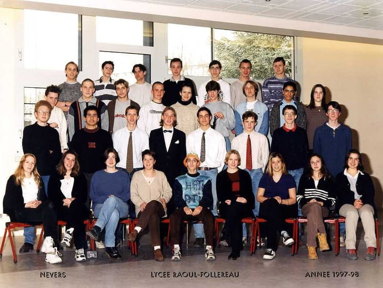 Photo de classe Première S de 1997, Lycée Raoul Follereau - Copains d'avant