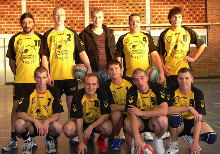 Photo de classe Equipe de 2008, CASSEL VOLLEY BALL - Copains d'avant