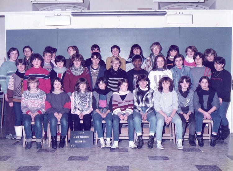 Photo de classe 4 EME de 1984, LYCEE ALAIN FOURNIER A VERDUN - Copains ...
