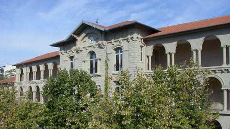 Photo de classe Façade Lycée Carnot de 1998, Lycée Carnot - Copains d'avant