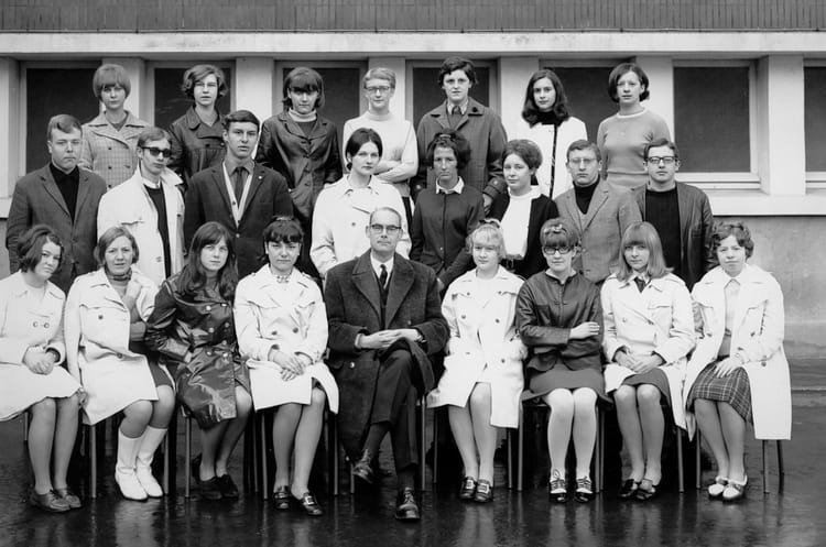 Photo de classe 1A1-2 de 1967, Lycée Carnot - Copains d'avant