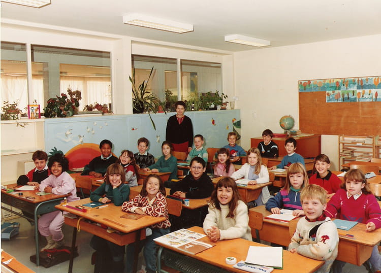 Photo de classe CE2 de 1988, ECOLE PAUL MULOT - Copains d'avant