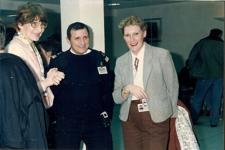 Photo de classe DEPART MRS VIDAL ET MORON 15 DEC 93 de 1993, CEM ...