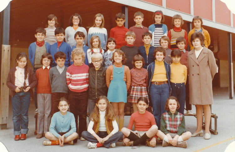 Photo de classe CM1 de 1972, ECOLE PIERRE COULON - Copains d'avant