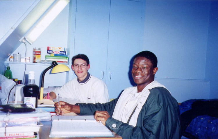 Photo de classe A L'internat Garçons Péguy de 2000, Lycée Charles Péguy ...