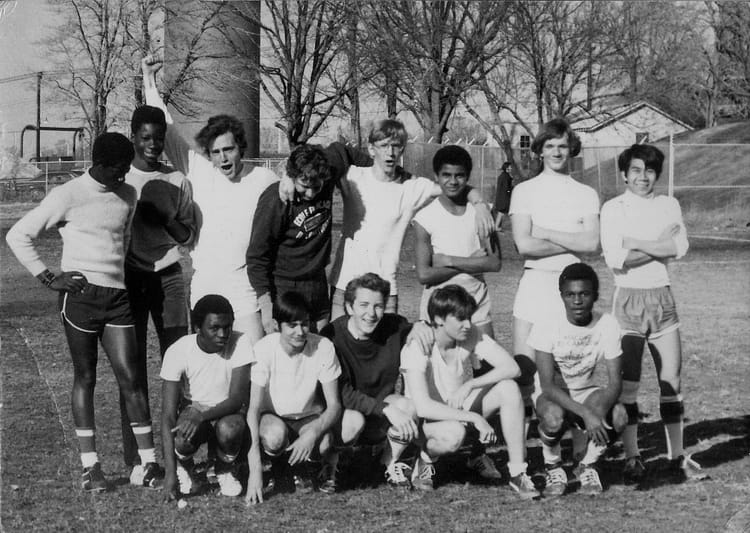 Photo de classe Embryon equipe de "soccer" de 1972, LYCEE ROCHAMBEAU ...