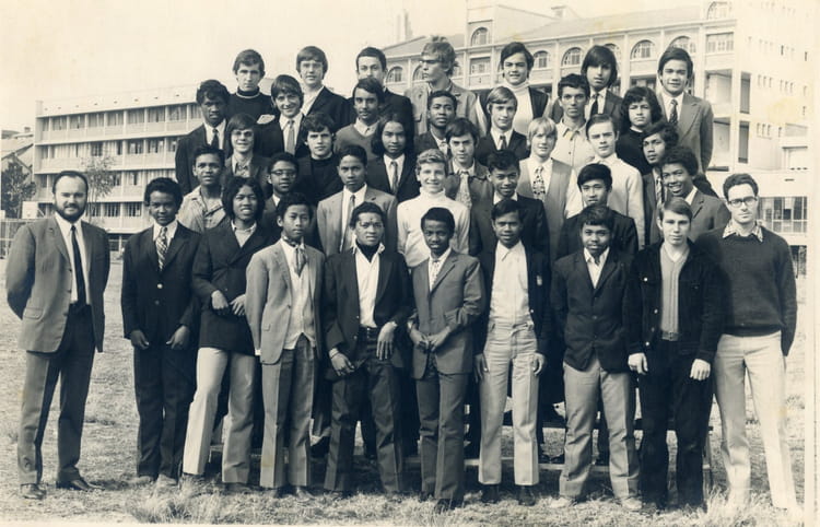 Photo de classe Seconde C de 1971, Ecole Sacré Coeur Antanimena ...