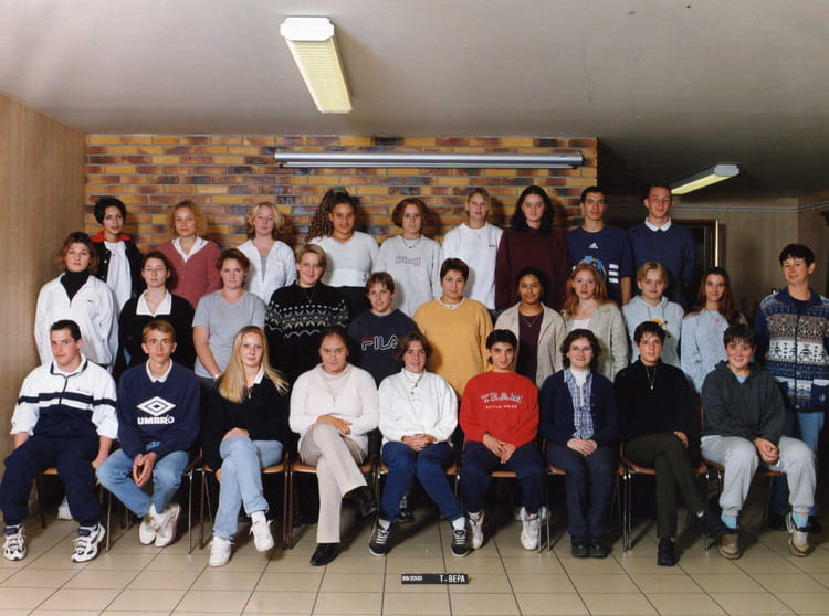 Photo de classe Terminal bepa de 1999, Lycée Professionnel Epa Saint ...