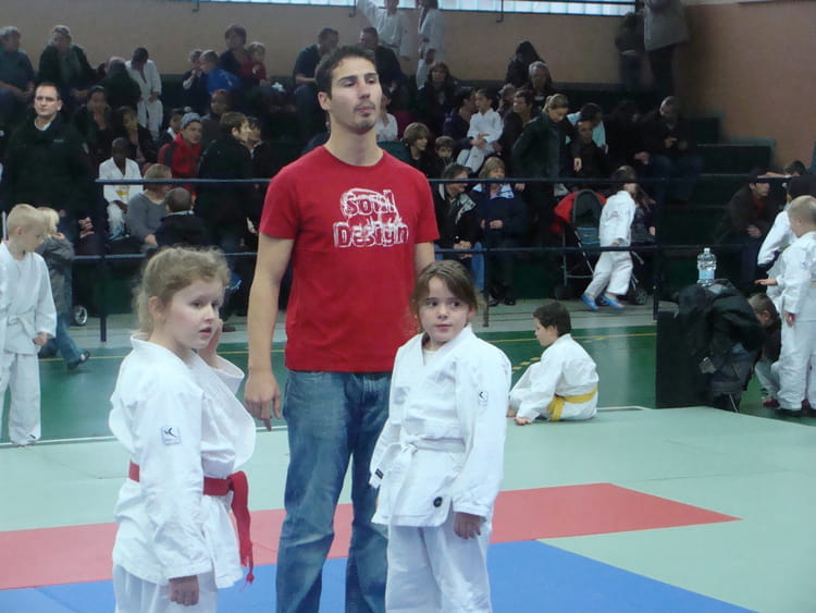 Photo de classe Competiton amicale de Leforest ,mini-poussins de 2010 ...