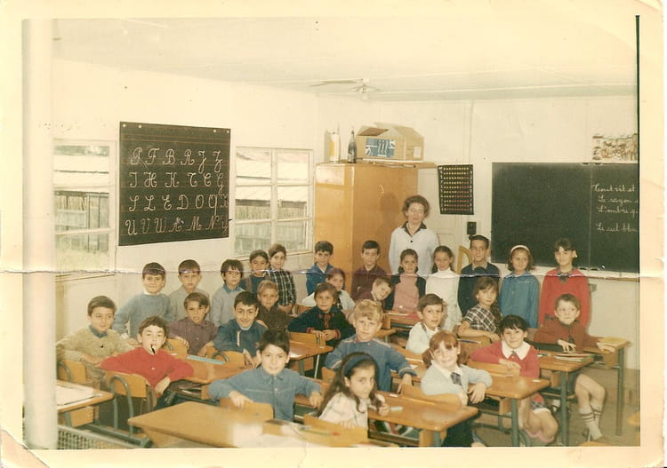 Photo de classe Classe CE1 de 1967, ECOLE VAL FLEURI - Copains d'avant