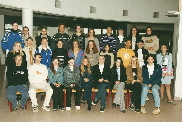 Photo de classe 1ère année BEP Compta 2000-2001 de 2000, Lycée ...