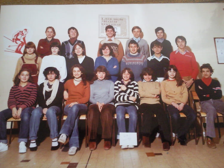 Photo de classe 3 ième 4 de 1979, Collège Risso - Copains d'avant