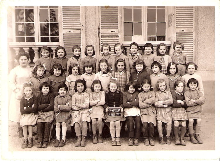 Photo de classe CE2 de 1956, LA LOGE DES BOIS - Copains d'avant Photo de classe CE2 de 1956, LA LOGE DES BOIS - Copains d'avant