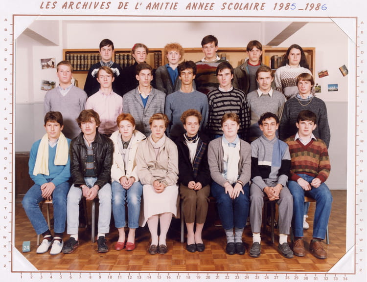Photo de classe 1è S de 1986, Lycée Saint-bernard - Copains d'avant