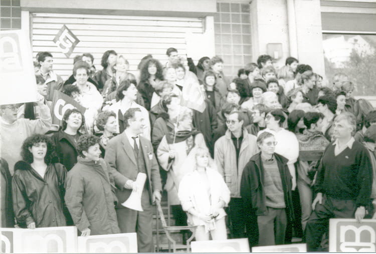 Photo de classe Manif devant la MSA 47 de 1989, Msa 47 - Copains d'avant