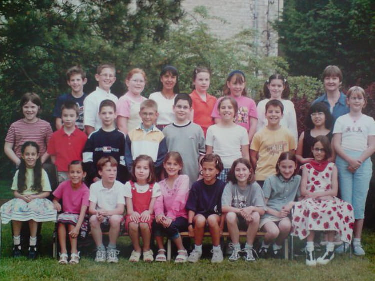 Photo de classe CM1 de 1999, ECOLE NICOLAS ROLAND - Copains d'avant