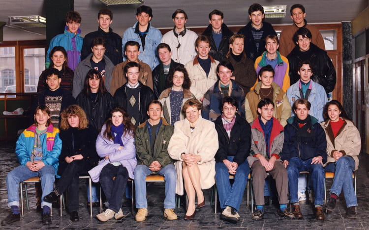 Photo de classe Première S2 de 1991, Lycée Lalande - Copains d'avant