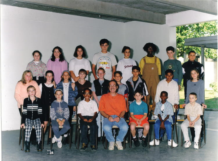 Photo de classe 5eme2 de 1996, Collège André Doucet - Copains d'avant