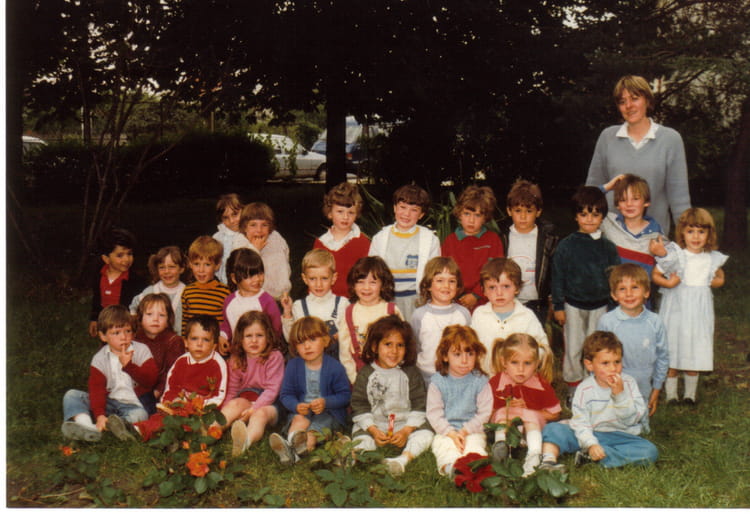 Photo de classe Maternelle de 1985, ECOLE ASSOMPTION - Copains d'avant