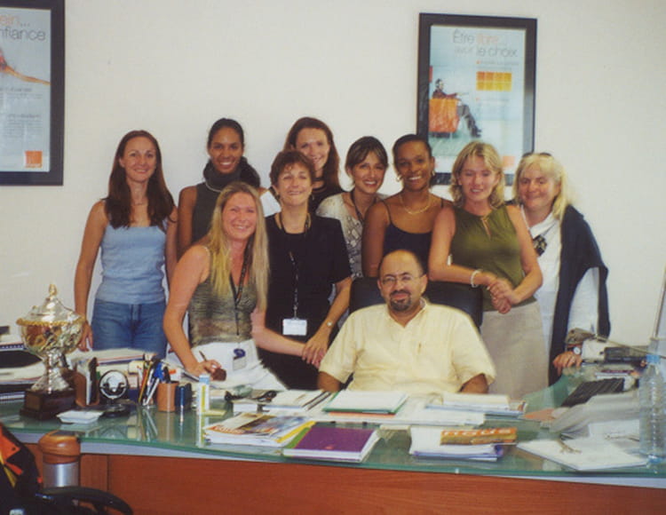 Photo de classe Equipe du Journal Interne de 2002, Orange Réunion ...