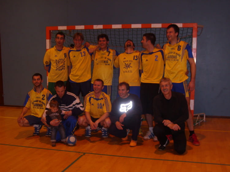 Photo de classe Retrouvaille avril 2008 de 2008, ESEA HANDBALL ...