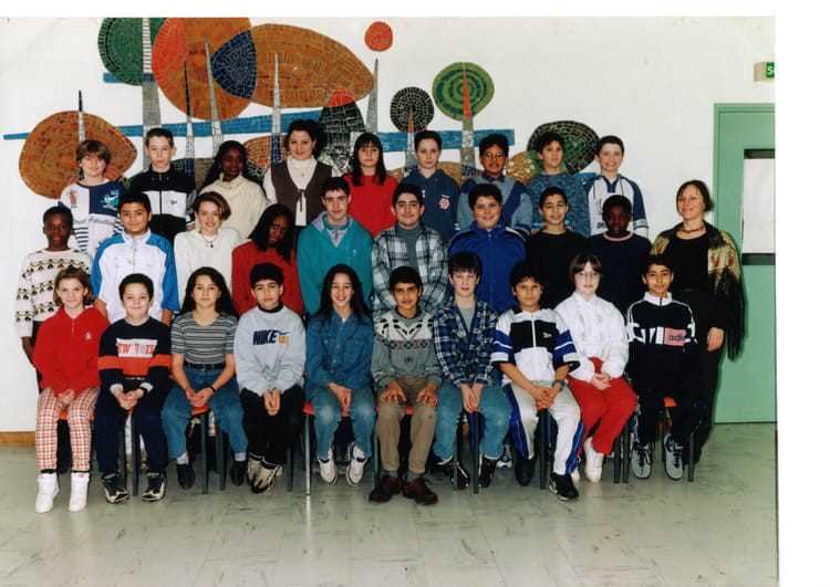 Photo De Classe 6 me3 De 1996 Coll ge Georges Brassens Copains D avant photo-de-classe-6-me3-de-1996-coll-ge-georges-brassens-copains-d-avant