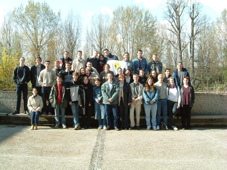 Photo de classe Promo 2001-2003 de 2003, Université De Picardie Jules ...