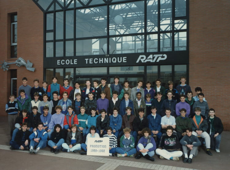 Photo de classe 88-90 de 1988, ECOLE RATP - Copains d'avant