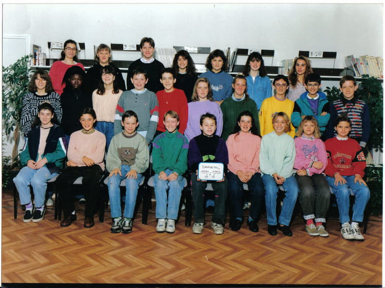 Photo de classe 4e4 de 1991, Collège Emile Chartier - Copains d'avant