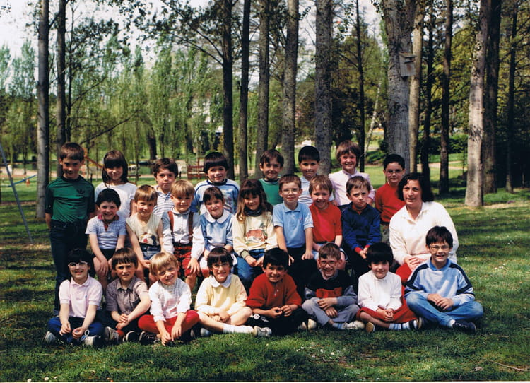 Photo de classe CP Mme Jeanne de 1986, Ecole Saint Joseph Mixte (Coex ...