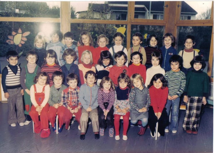 Photo de classe Maternelle de 1975, ECOLE VAL FLEURI - Copains d'avant