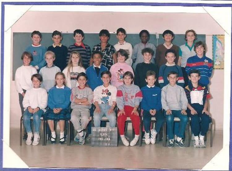 Photo de classe 6°I de 1985, Collège Georges Rayet - Copains d'avant